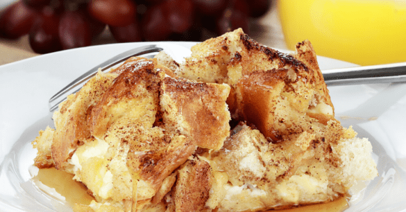 14 French Toast Toppings (from Savory to Sweet) - Insanely Good