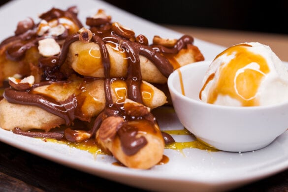 13 Banana Split Toppings - Insanely Good