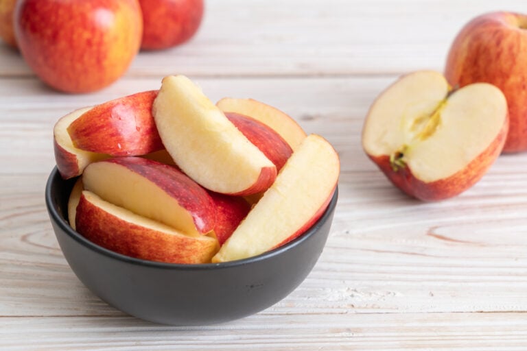 10 Ways To Keep Apple Slices From Browning Insanely Good 10 Ways To Keep Apple Slices From Browning Insanely Good