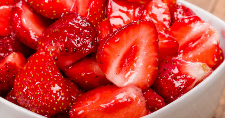 How to Make Strawberry Glaze - Insanely Good
