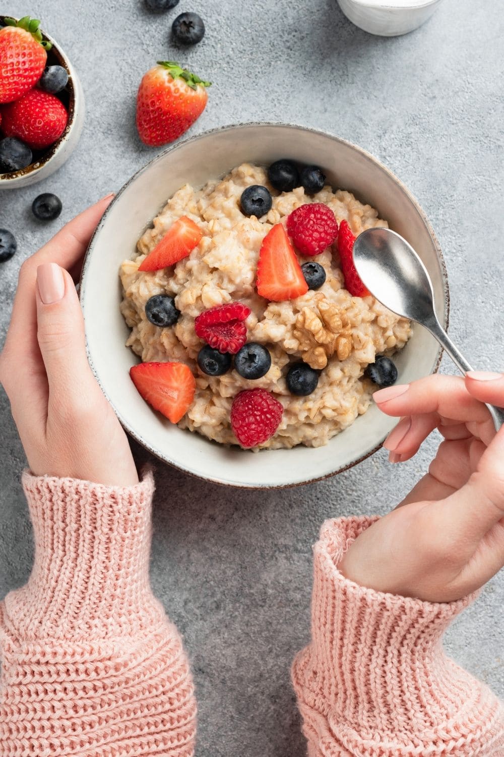 30 Best Oatmeal Toppings - Insanely Good