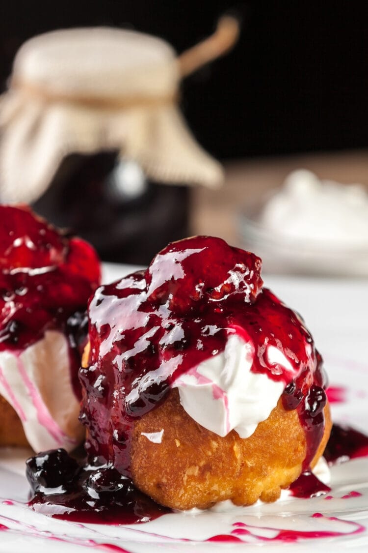 25 Traditional Romanian Desserts - Insanely Good