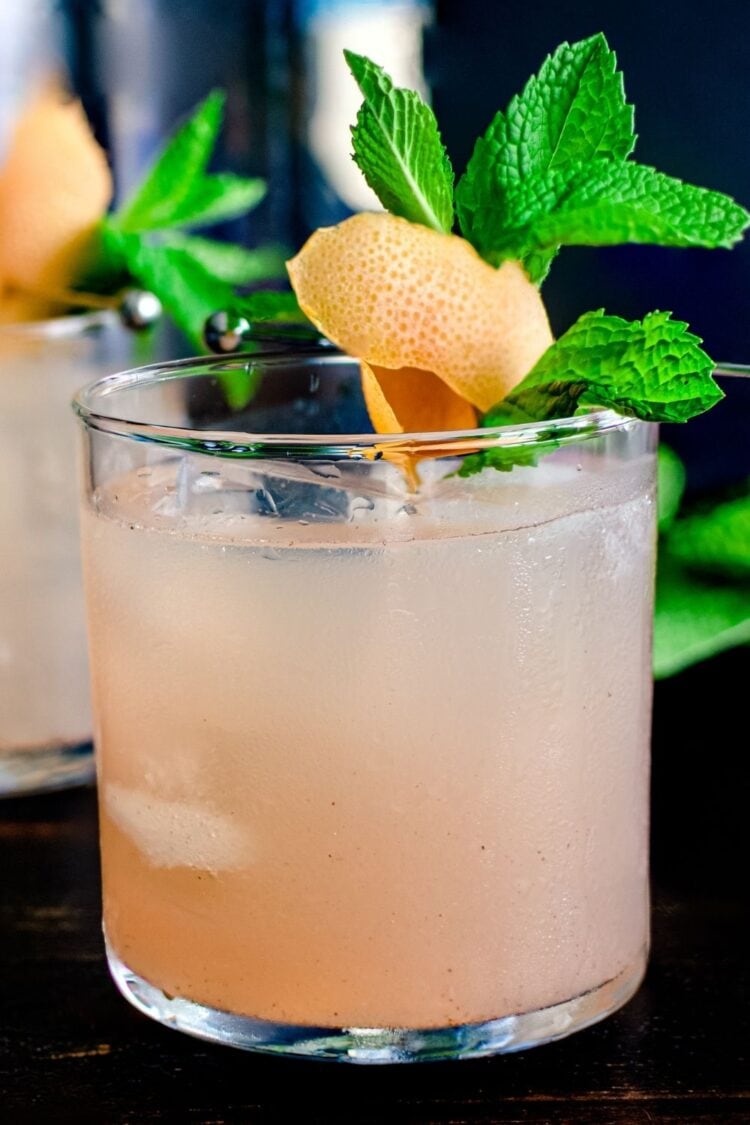 10 Traditional Greek Cocktails - Insanely Good