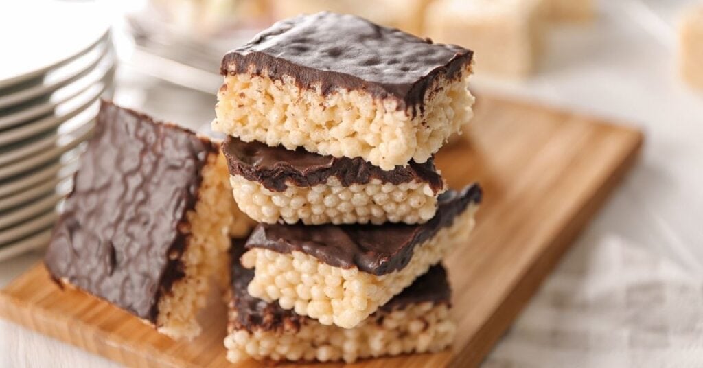 30 Best Midnight Snacks for Late-Night Cravings - Insanely Good