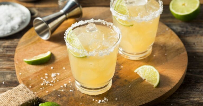 17 Classic Mezcal Cocktails - Insanely Good