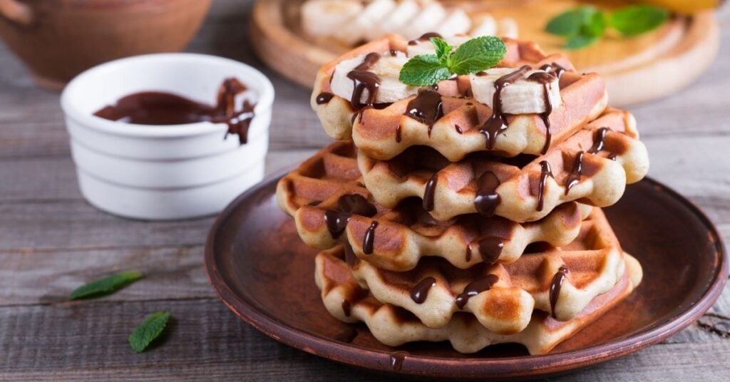 17 Savory Waffles No One Can Resist - Insanely Good