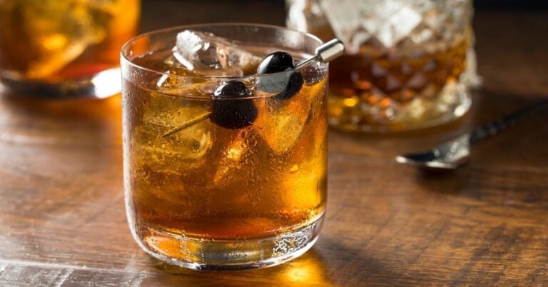 17 Pretty Purple Cocktails - Insanely Good