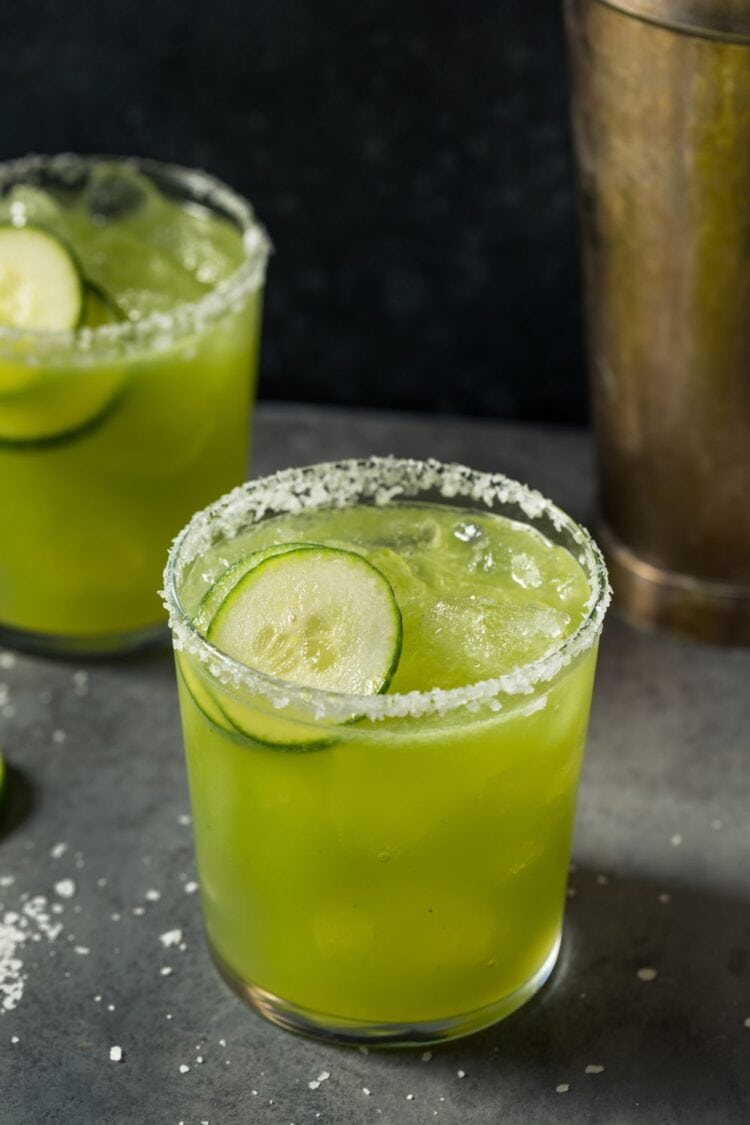 17 Refreshing Cucumber Cocktails for Summer - Insanely Good