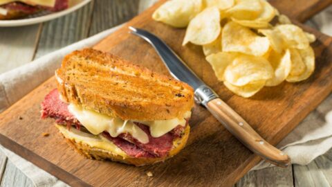 20 Recipes With Texas Toast (+ Easy Dinner Ideas) - Insanely Good