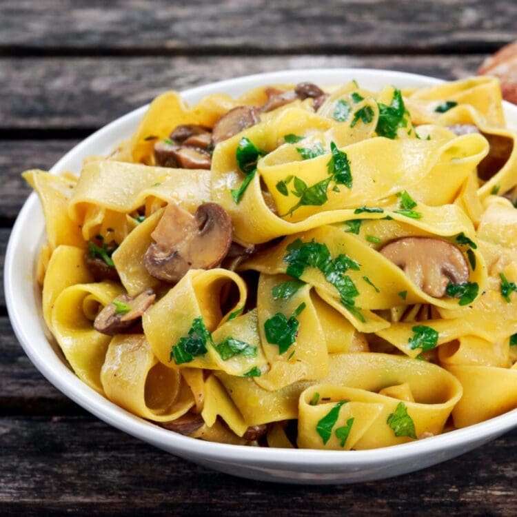 30 Different Types of Pasta (+ Best Uses) - Insanely Good