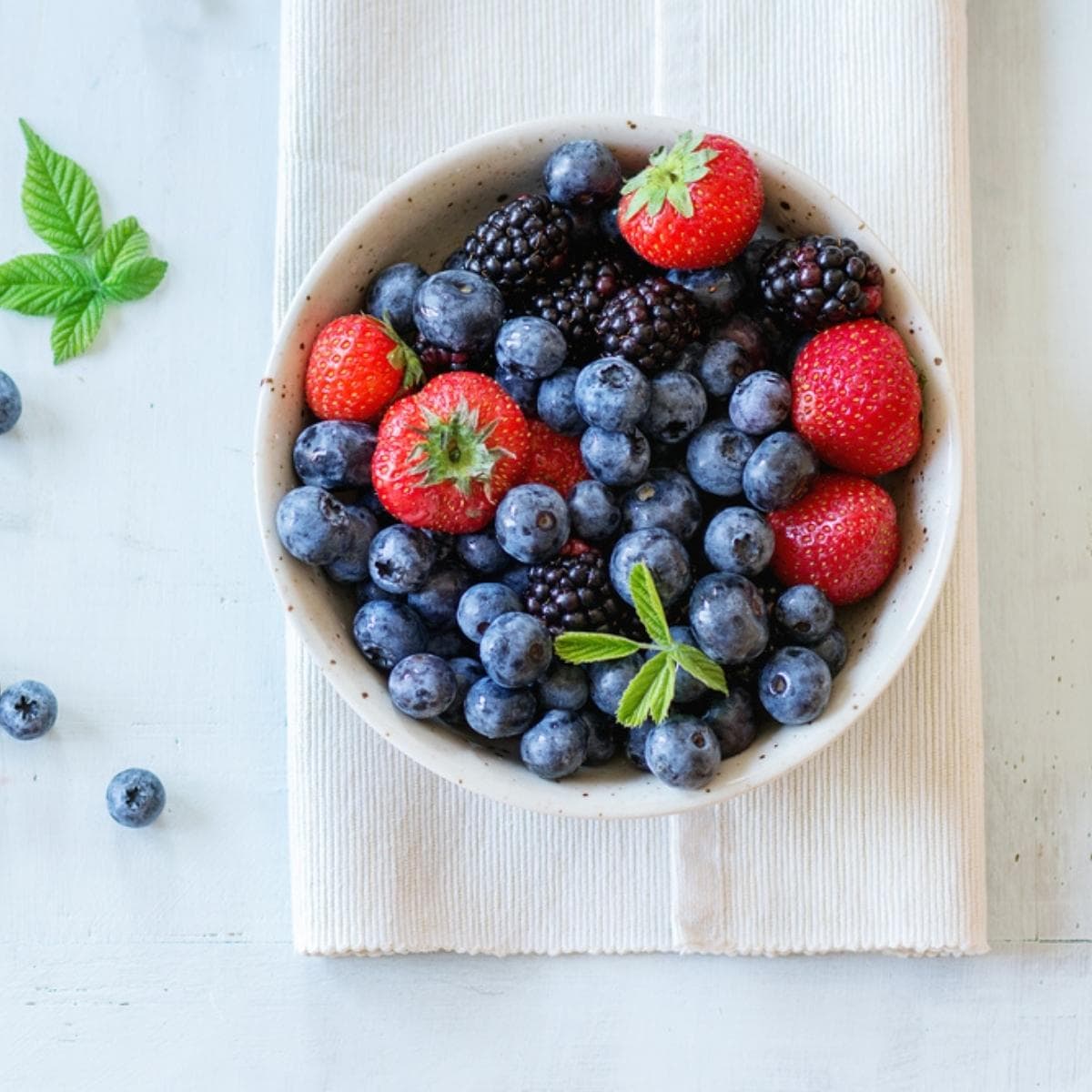 36 Best Salad Toppings That Go Beyond Bacon - Insanely Good