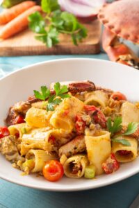 10 Easy Crab Pasta Recipes for Seafood Lovers - Insanely Good
