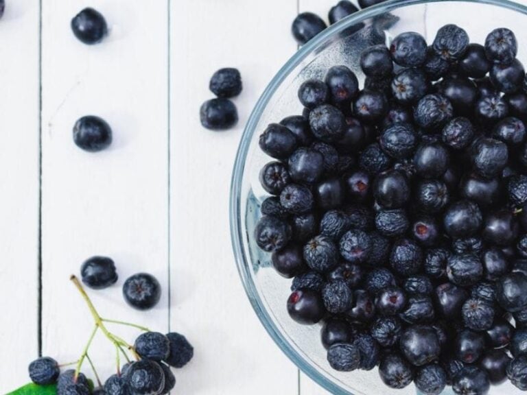 25 Different Types of Berries to Benefit Your Health - Insanely Good