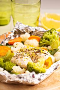 15 Foil Packet Chicken Recipes (Easy Dinners) - Insanely Good