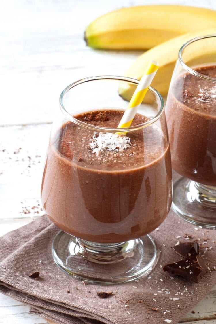20 High Protein Smoothies (+ Easy Recipes for Weight Loss) - Insanely Good