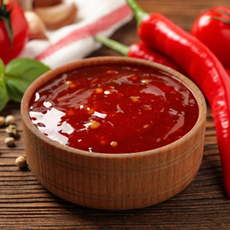 13 Sriracha Substitutes (+ Best Alternatives) - Insanely Good