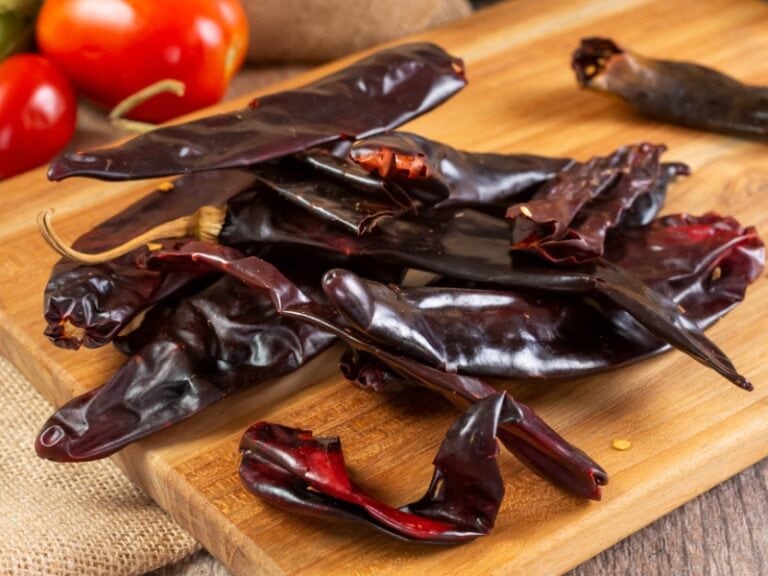 25 Different Types of Peppers and How to Use Them - Insanely Good