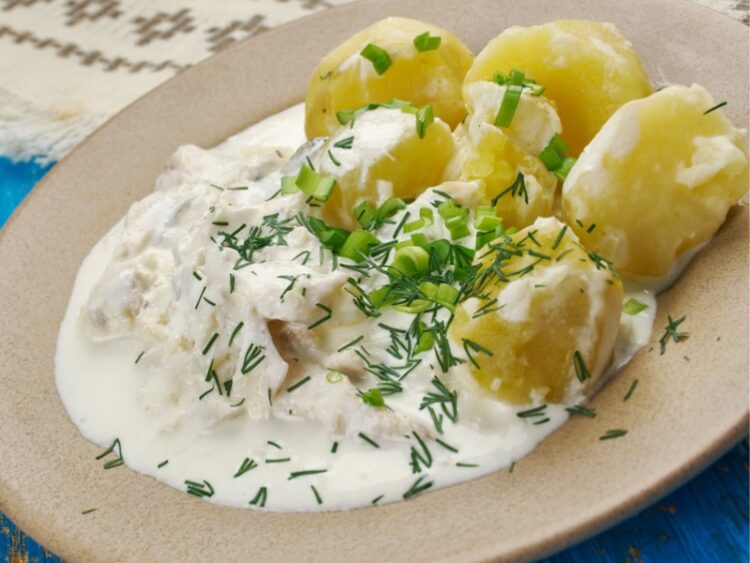 23 Popular Icelandic Foods You Have To Try - Insanely Good