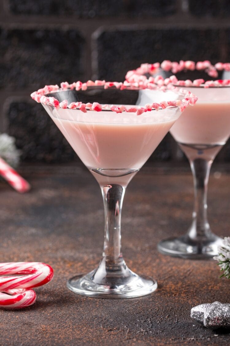 17 Christmas Martini Recipes for Your Next Holiday Party - Insanely Good