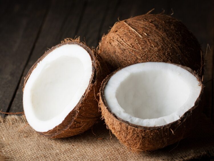 25 Different White Fruits to Try Today - Insanely Good