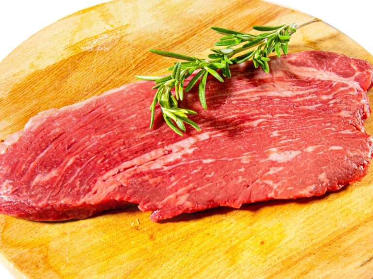 17 Types of Steak & How To Cook Them - Insanely Good