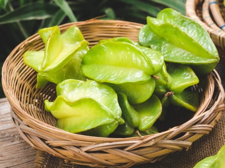 33 Best Green Fruits and How to Eat Them - Insanely Good