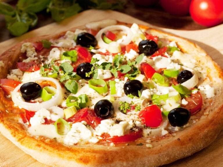 13 Popular Types of Pizza No One Can Resist - Insanely Good