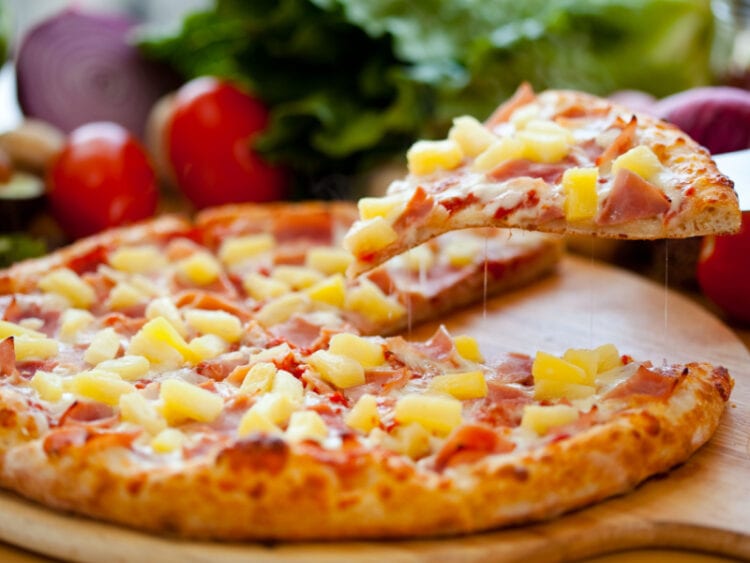 13 Popular Types of Pizza No One Can Resist - Insanely Good