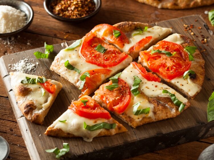 13 Popular Types of Pizza No One Can Resist - Insanely Good