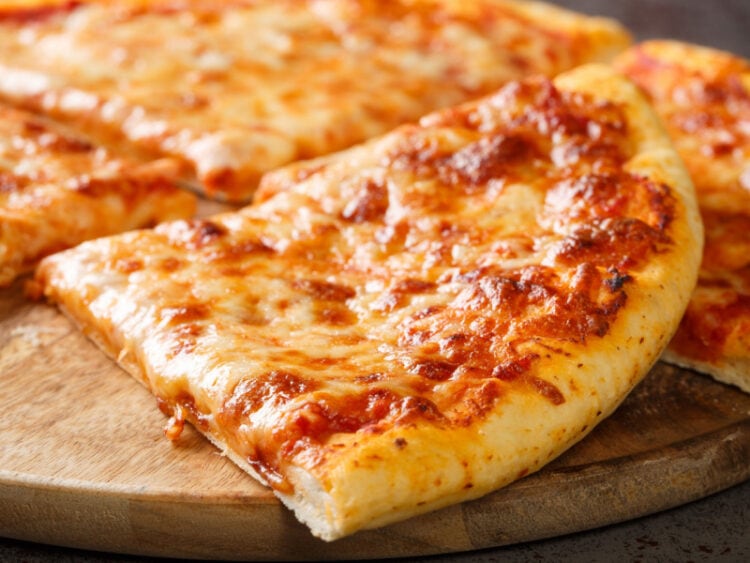 13 Popular Types of Pizza No One Can Resist - Insanely Good