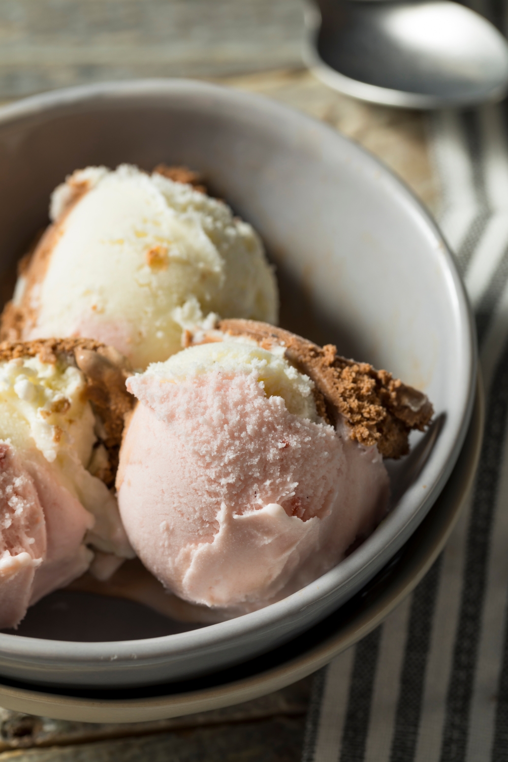 10 Best Neapolitan Desserts from Scratch - Insanely Good