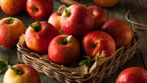 What Are the Sweetest Apples? (15 Types) - Insanely Good