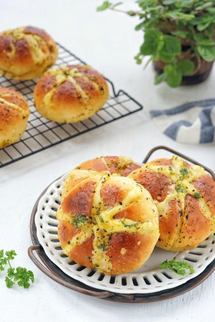 25 Popular Asian Breads (+ Easy Recipes) - Insanely Good