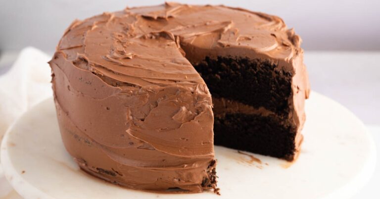 Best Moist Chocolate Cake Recipe - Insanely Good