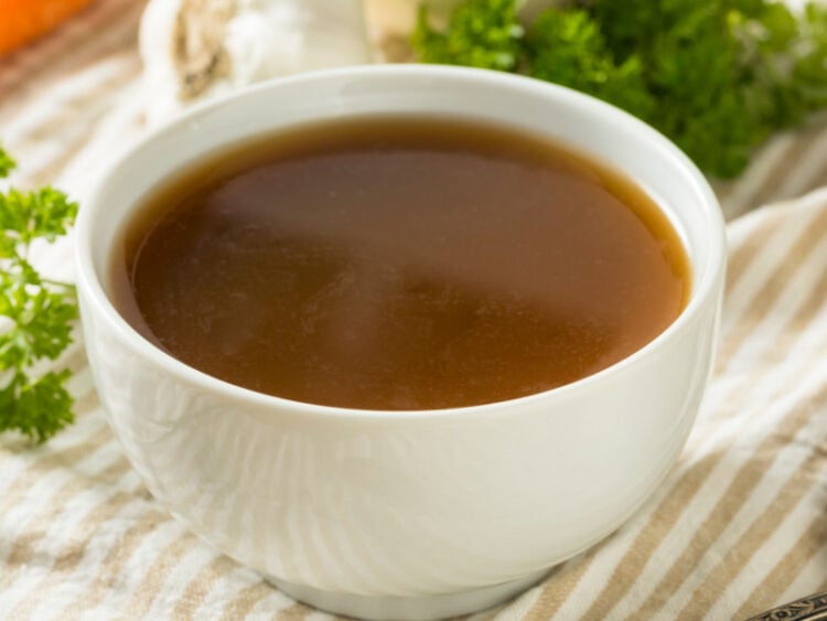14 Best Chicken Broth Substitutes & Swaps - Insanely Good