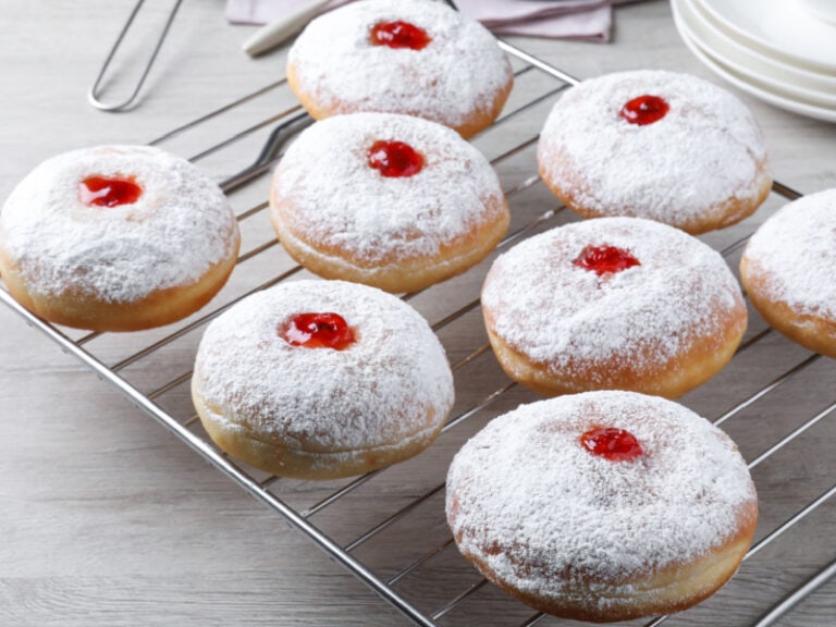What Is Confectioners’ Sugar? (+ 5 Easy Uses) - Insanely Good