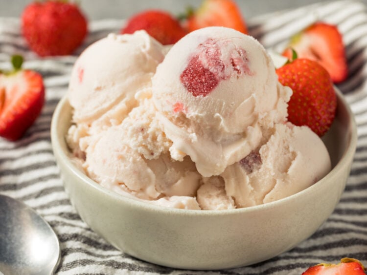 Gelato vs. Ice Cream (What's the Difference?) - Insanely Good