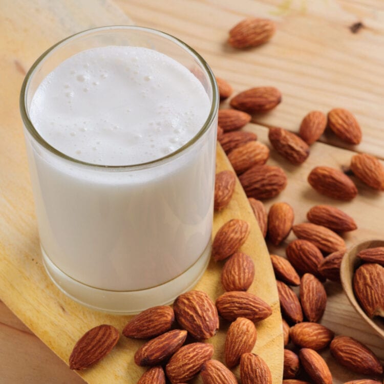 7 Best Sweetened Condensed Milk Substitutes - Insanely Good