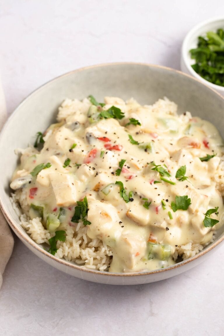 25 Easy Leftover Chicken Recipes for Lunch and Dinner