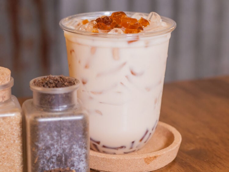 What is Boba Tea? (The Ultimate Guide to Bubble Tea) - Insanely Good