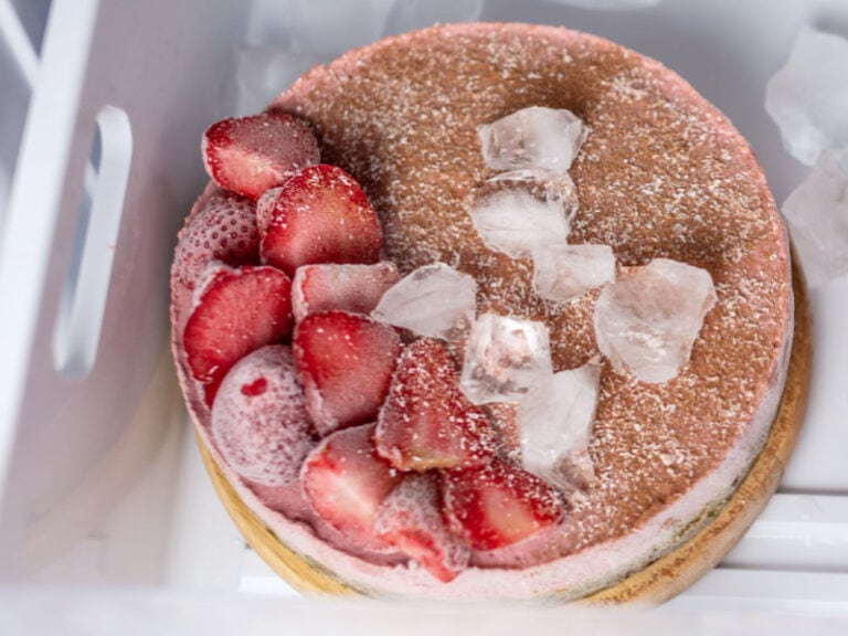 How to Freeze Cake (The Right Way!) - Insanely Good