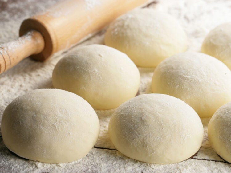 What Is 00 Flour? (+ How to Use It) - Insanely Good