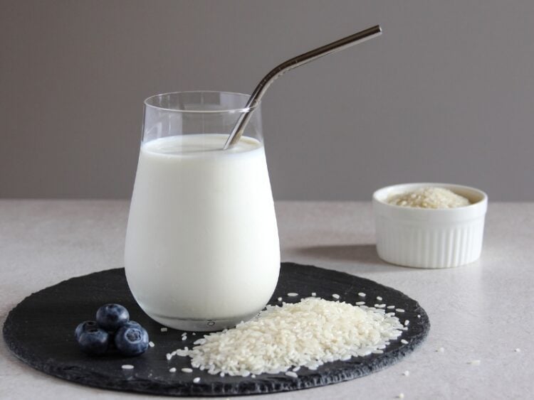 17 Different Types of Milk Explained - Insanely Good