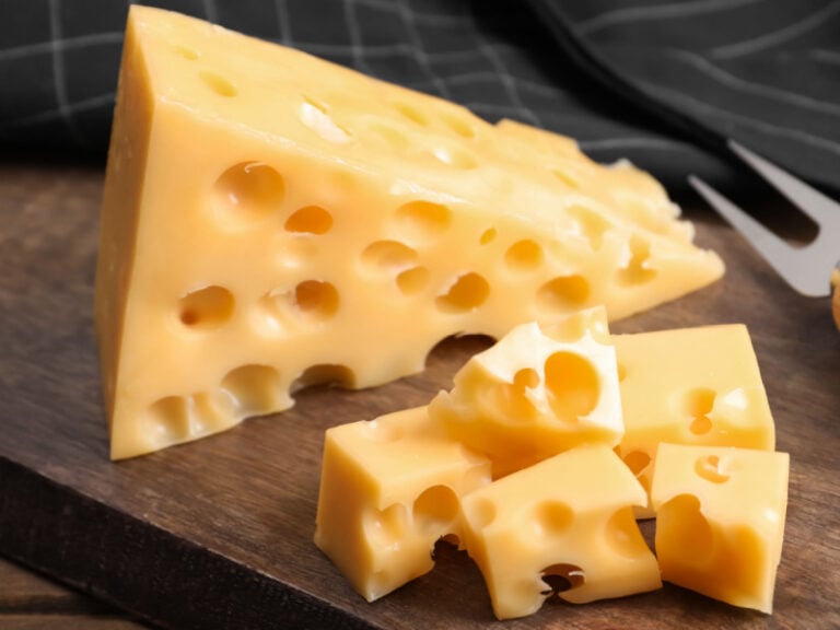 Best Cheese for Philly Cheesesteaks (10 Great Options) - Insanely Good