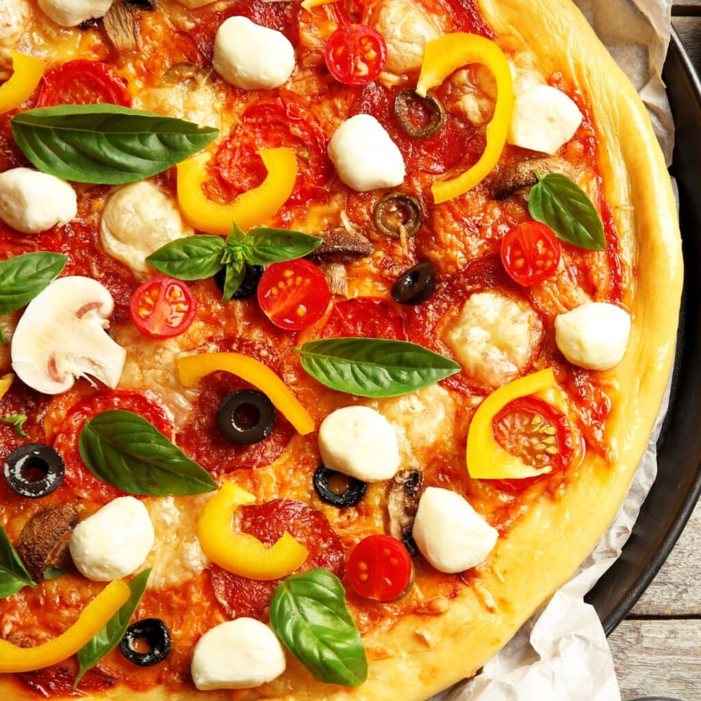How Long to Cook Homemade Pizza at 450 (+ Recipe) - Insanely Good