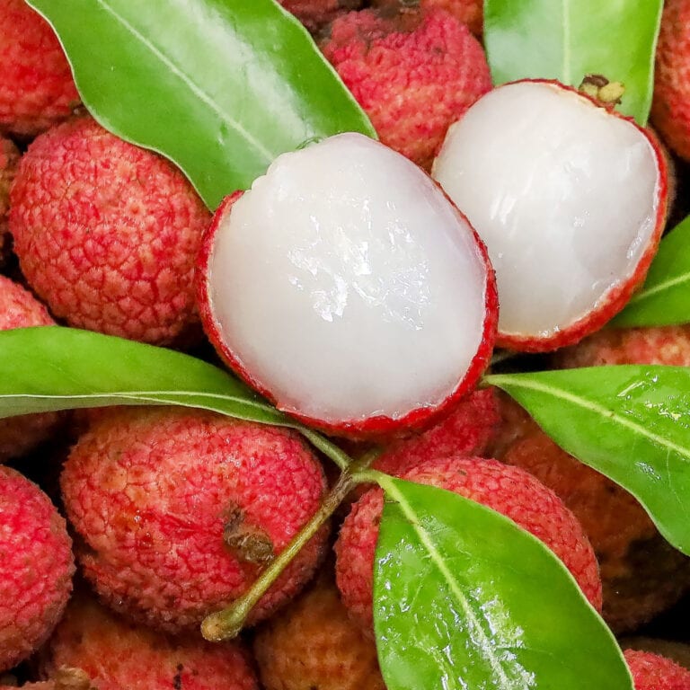 Rambutan vs. Lychee (What's the Difference?) - Insanely Good