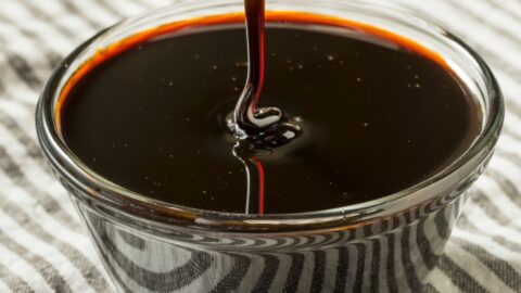 What is Molasses? (What You Need to Know) - Insanely Good