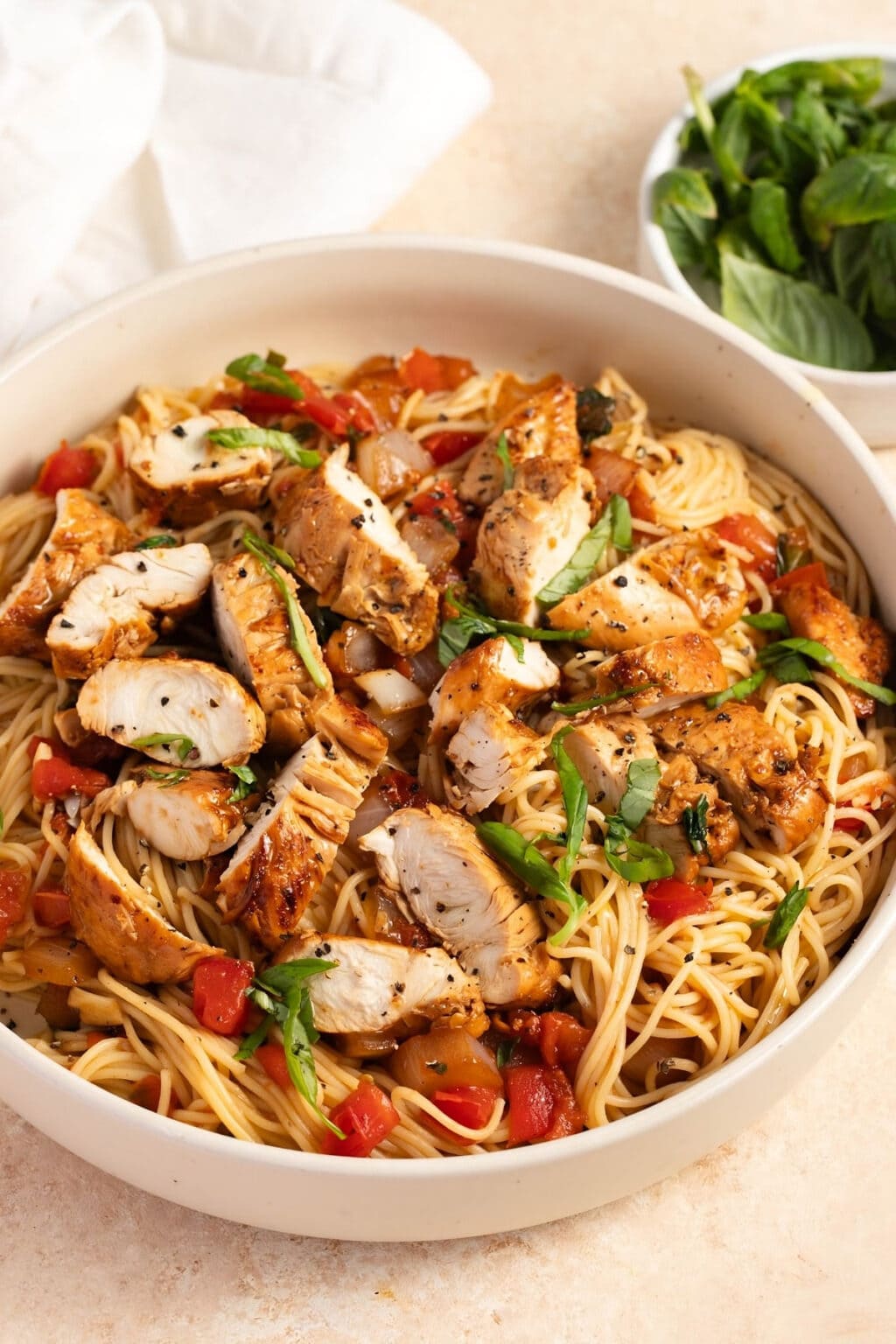 30 Easy Pasta Recipes for Weeknight Dinners - Insanely Good