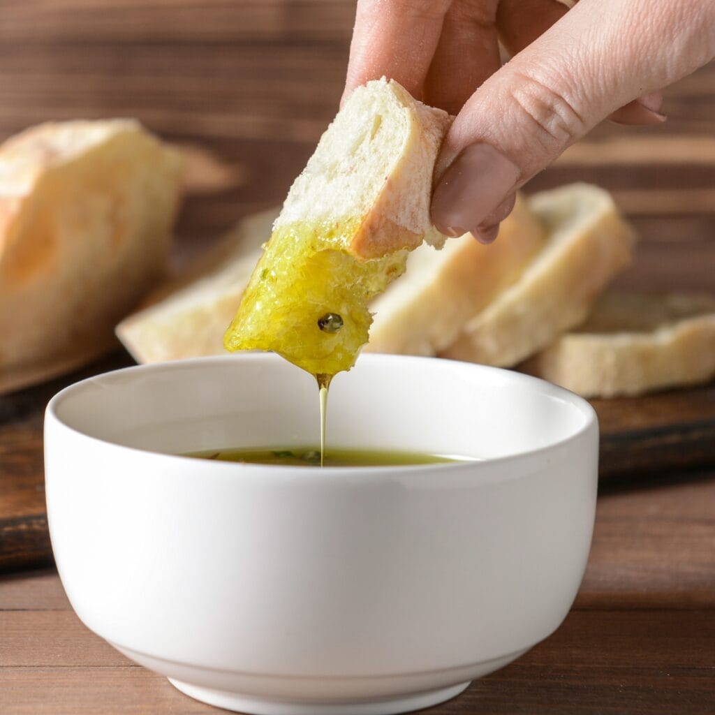 Regular vs. Extra-Virgin Olive Oil (What's the Difference?) - Insanely Good