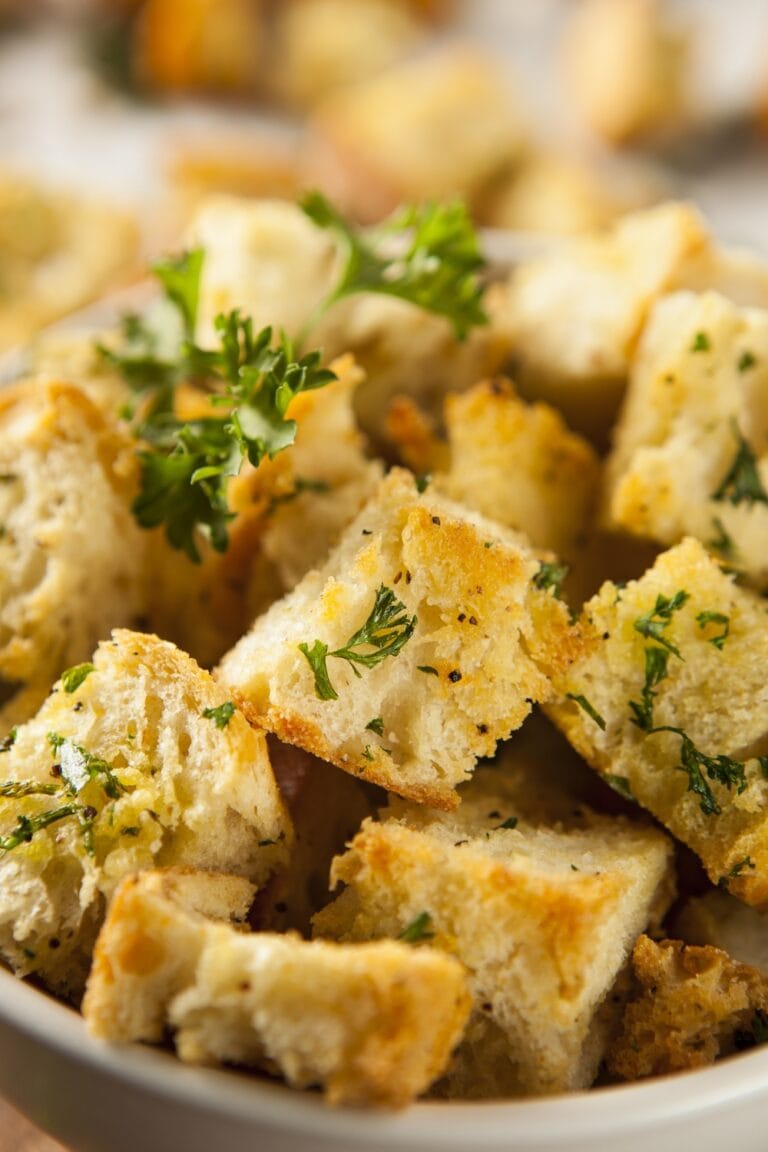 Homemade Croutons (How to Make Them) - Insanely Good